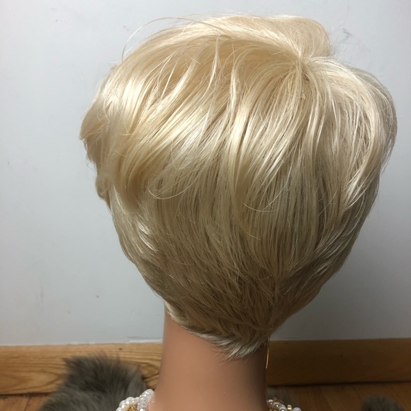 Accessories | Ava Li 613 Platinum Blonde Short Full Cap Wig New | Poshmark